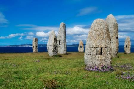 Los Menhires (A Coruña) · Fotos, opiniones, cómo llegar...